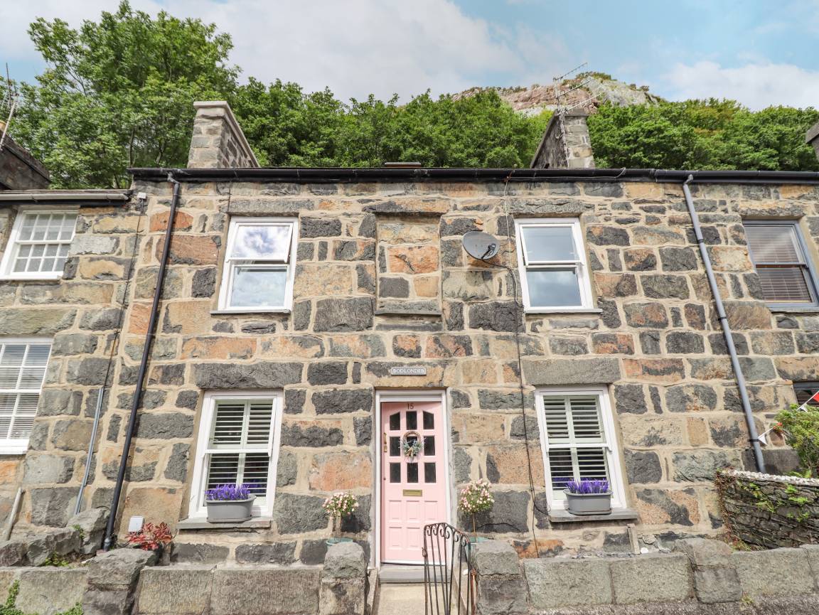 Cottage ∙ 4 Bedrooms ∙ 8 Guests - Porthmadog