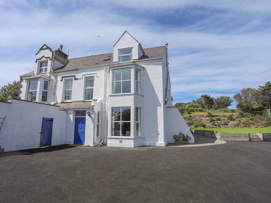 Cottage ∙ 5 Bedrooms ∙ 10 Guests - Trearddur Bay