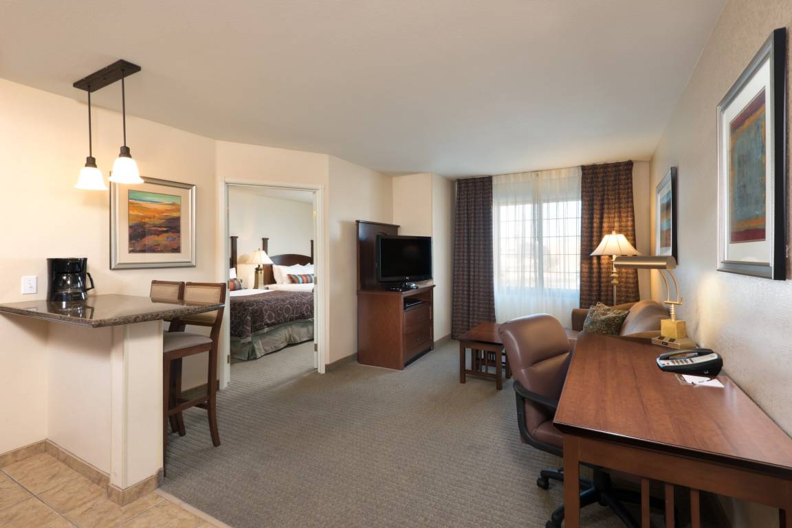 Hotel ∙ 1 Bedroom ∙ 4 Guests - Tucson, AZ