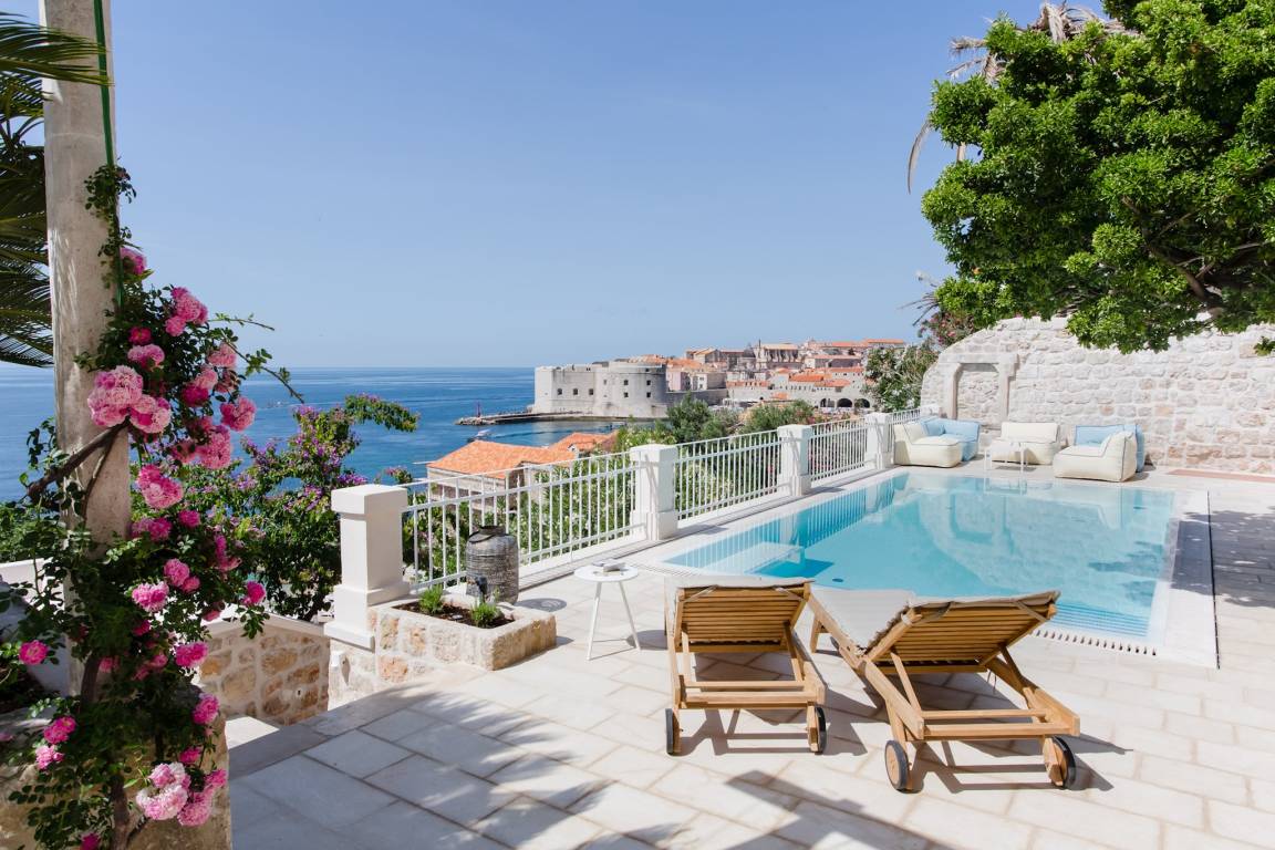 300 M² Villa ∙ 5 Bedrooms ∙ 10 Guests - Dubrovnik