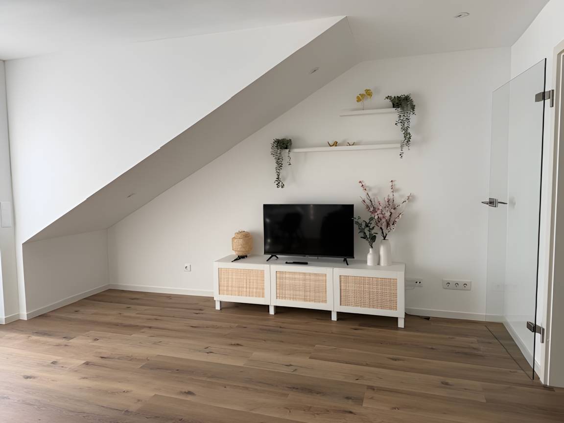 60 M² Ferienwohnung ∙ 2 Schlafzimmer ∙ 4 Gäste - Mössingen