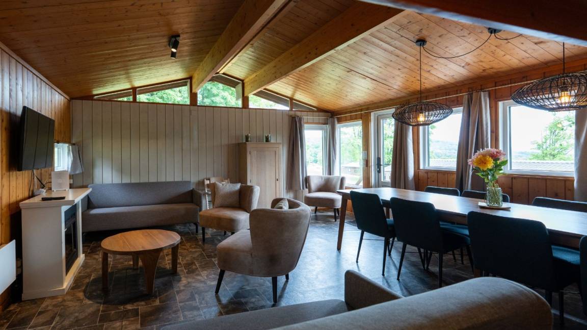 65 M² Chalet ∙ 3 Slaapkamers ∙ 8 Gasten - Dinant