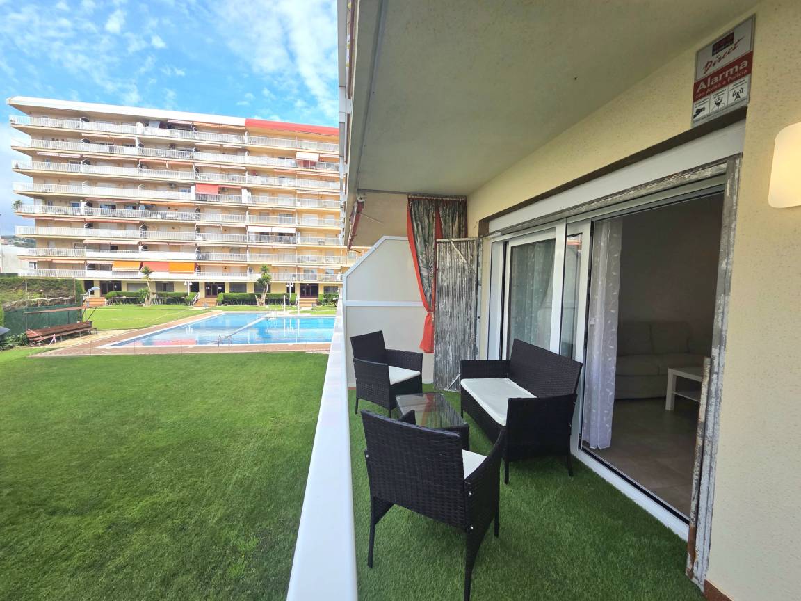70 M² Apartamento ∙ 2 Habitaciones ∙ 4 Huéspedes - Malgrat de Mar