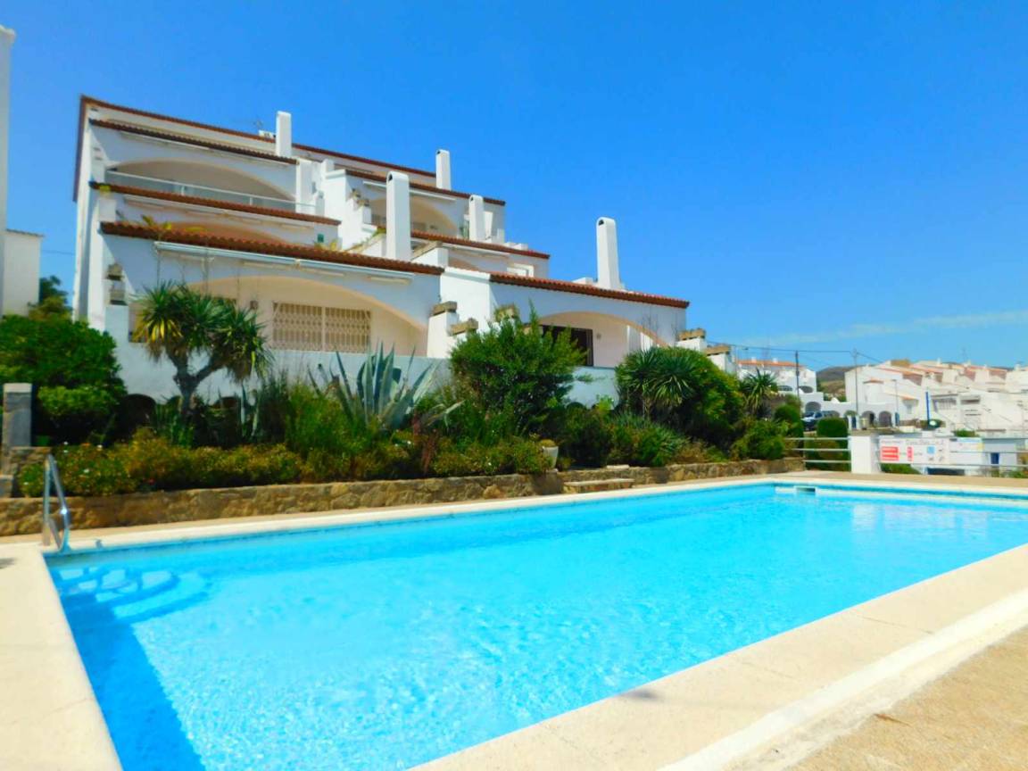 70 M² Apartamento ∙ 2 Quartos ∙ 5 Hóspedes - Roses