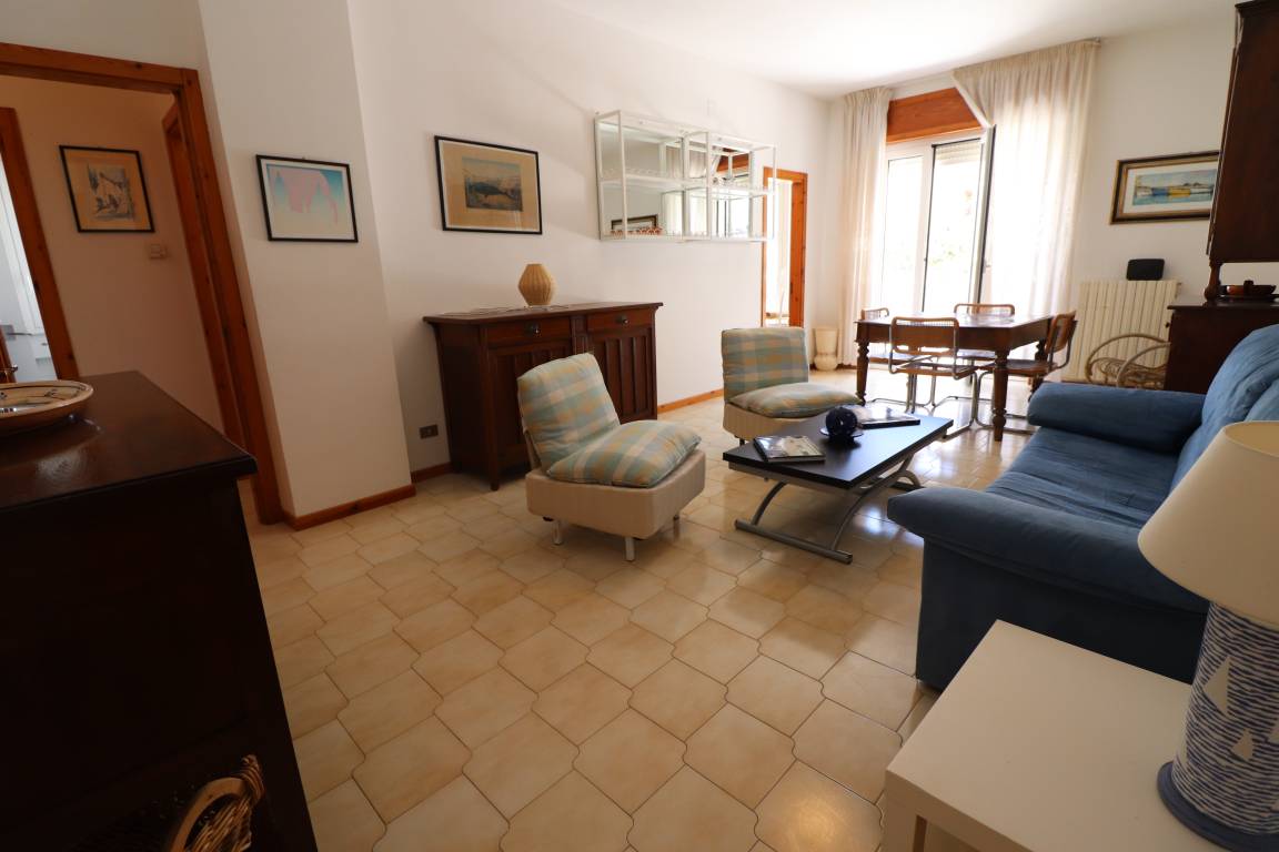 120 M² Apartment ∙ 3 Bedrooms ∙ 6 Guests - Otranto