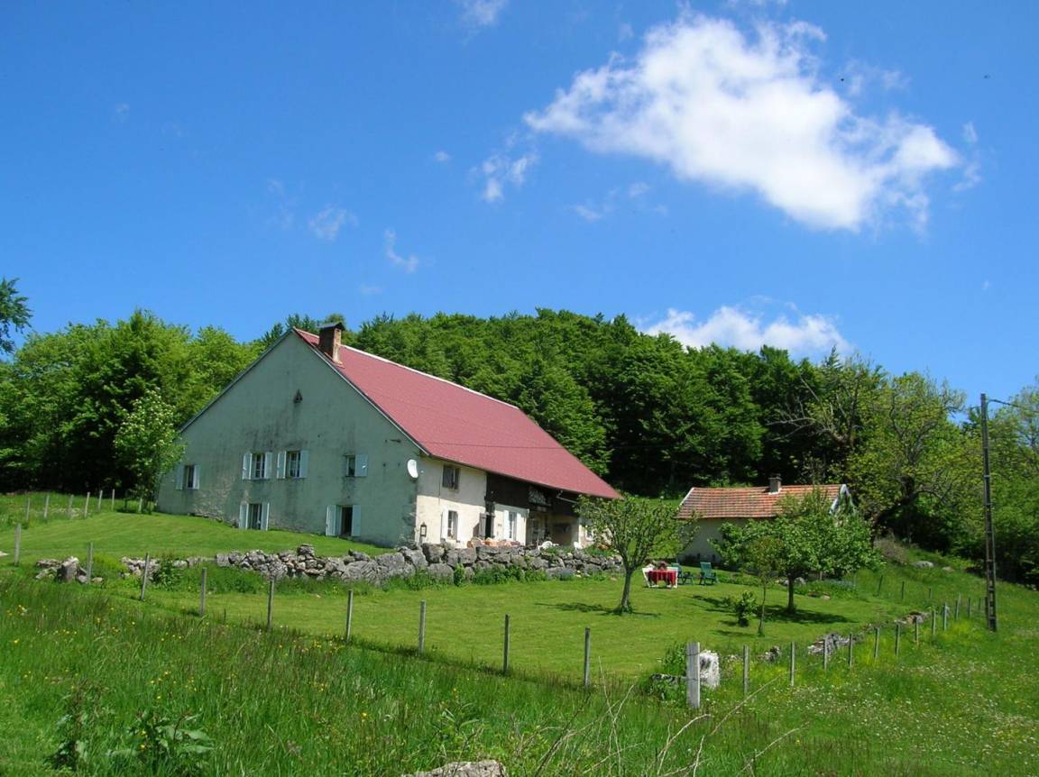 150 M² Gîte ∙ 4 Chambres ∙ 10 Personnes - Hauteville-Lompnes