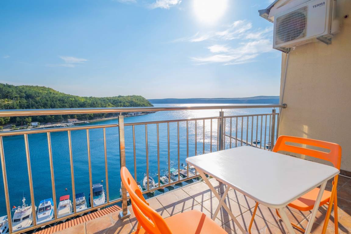 180 M² Apartamento ∙ 3 Habitaciones ∙ 9 Huéspedes - Jadranovo