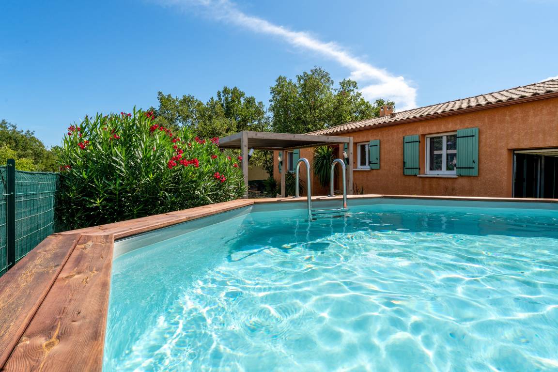 108 M² Maison De Vacances ∙ 4 Chambres ∙ 8 Personnes - Barjac