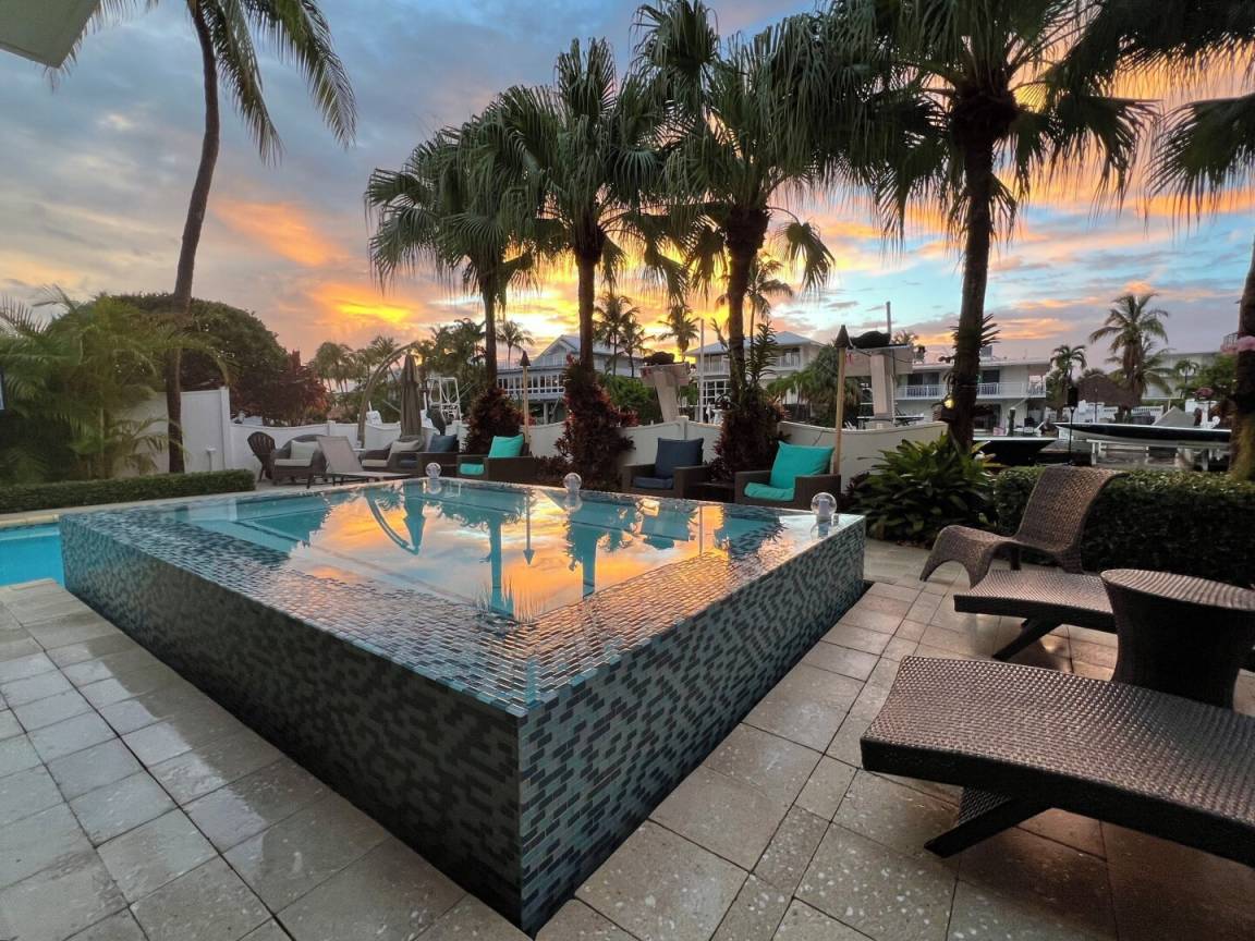 372 M² House ∙ 5 Bedrooms ∙ 10 Guests - Islamorada, FL