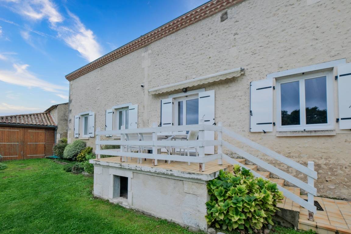 80 M² Cottage ∙ 2 Bedrooms ∙ 5 Guests - Dordogne