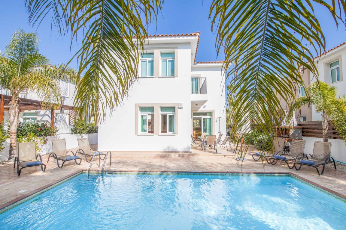 Villa ∙ 3 Slaapkamers ∙ 6 Gasten - Nissi Beach