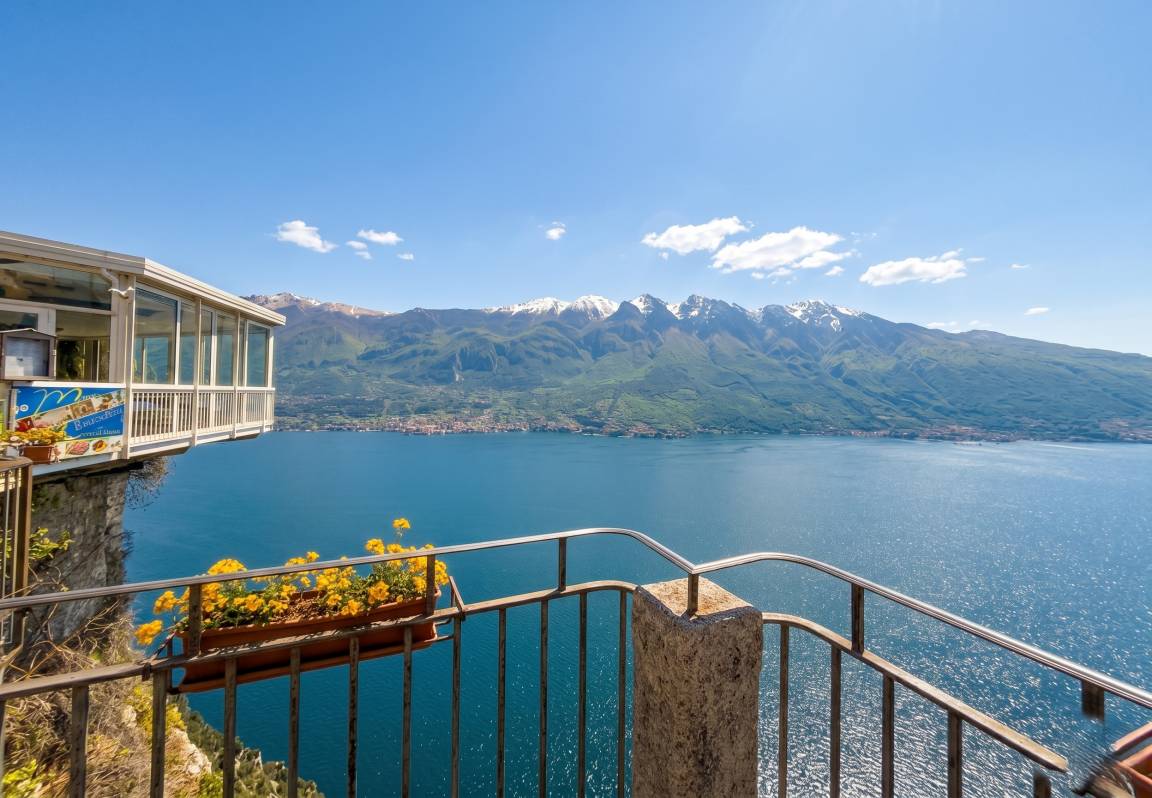 100 M² House ∙ 2 Bedrooms ∙ 4 Guests - Limone Sul Garda