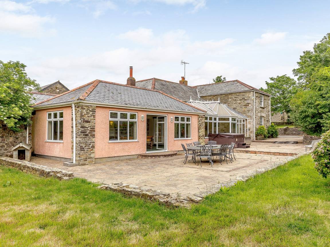 Cottage ∙ 6 Bedrooms ∙ 12 Guests - Saint Merryn