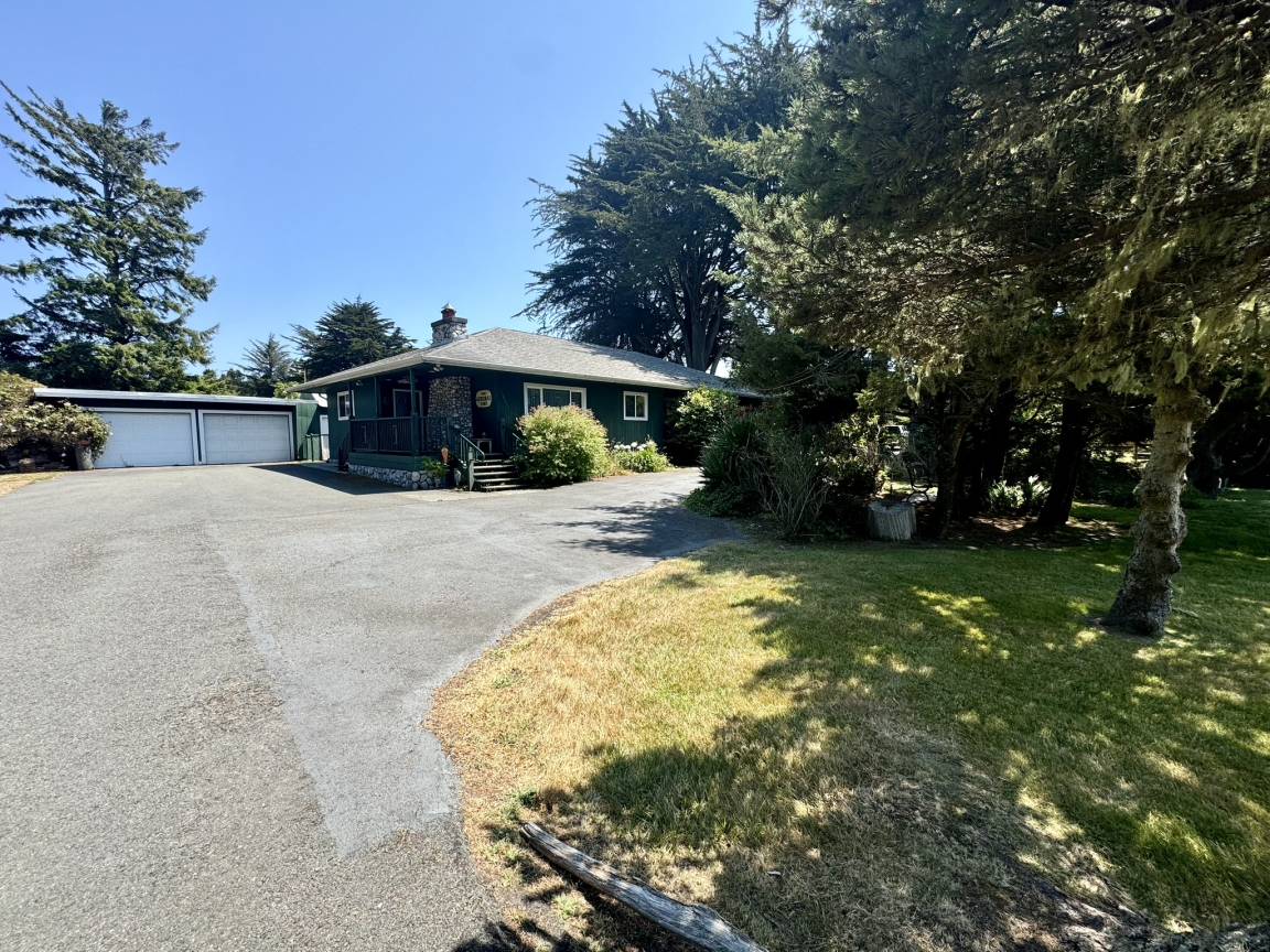 House ∙ 3 Bedrooms ∙ 6 Guests - Bandon, OR