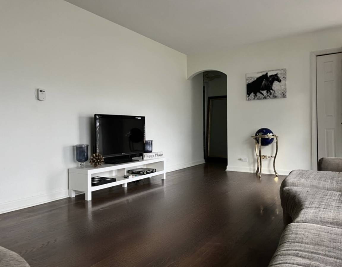 93 M² House ∙ 2 Bedrooms ∙ 4 Guests - Elmhurst, IL
