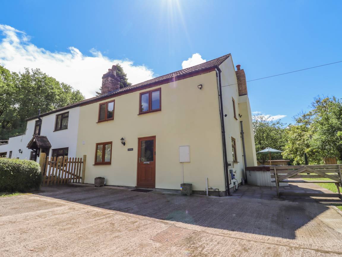 Cottage ∙ 3 Bedrooms ∙ 5 Guests - Forest of Dean