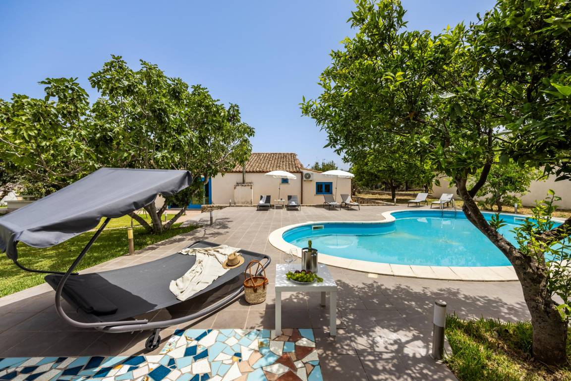 Villa ∙ 4 Bedrooms ∙ 10 Guests - Castellammare del Golfo