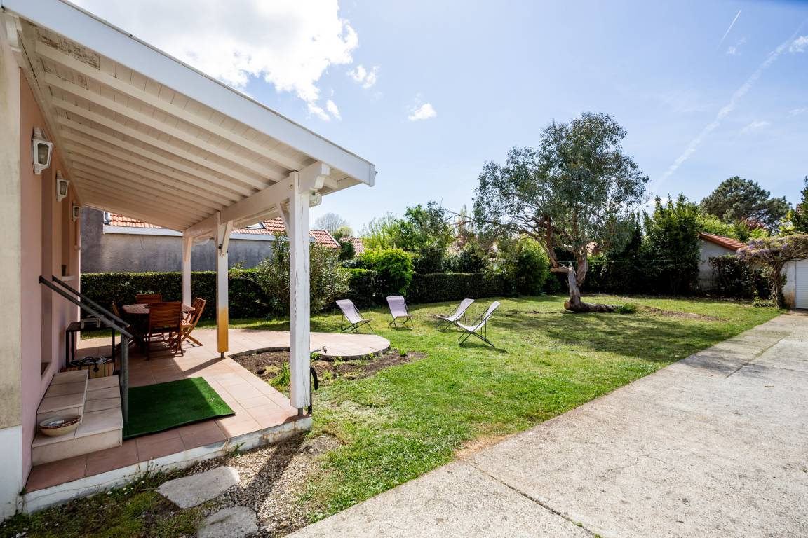 85 M² Huis ∙ 2 Slaapkamers ∙ 4 Gasten - Biganos