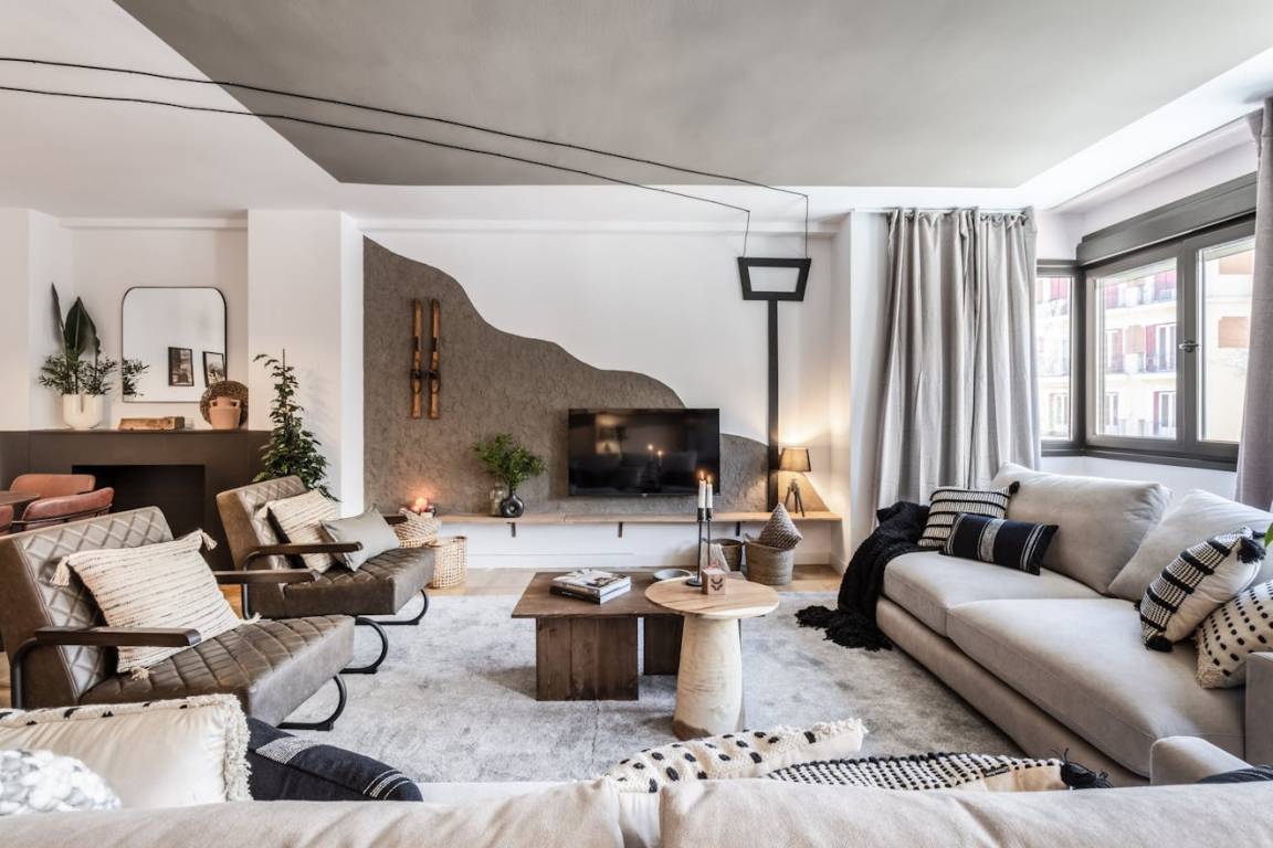 140 M² Apartamento ∙ 4 Habitaciones ∙ 5 Huéspedes - Pozuelo de Alarcón
