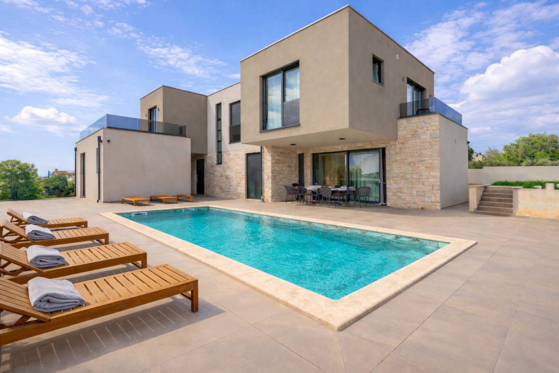 200 M² Villa ∙ 4 Schlafzimmer ∙ 8 Gäste - Funtana