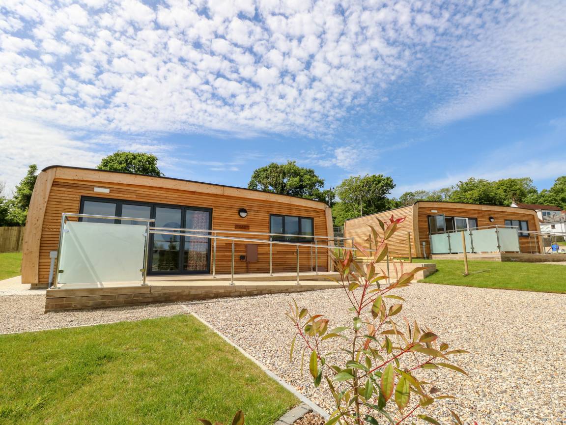 Cottage ∙ 2 Bedrooms ∙ 4 Guests - Funland Amusement Parks