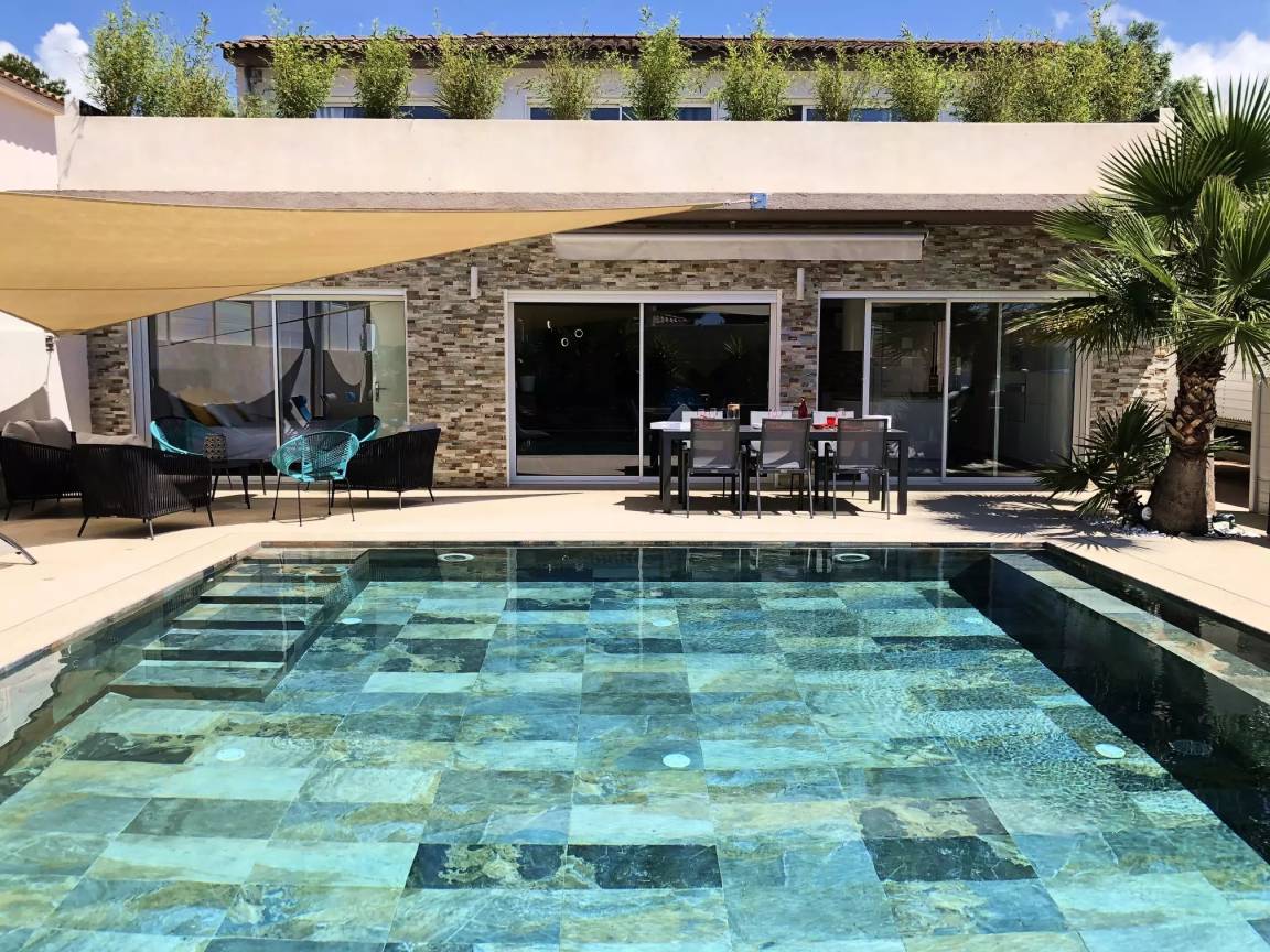 200 M² House ∙ 5 Bedrooms ∙ 10 Guests - Sanary-sur-Mer