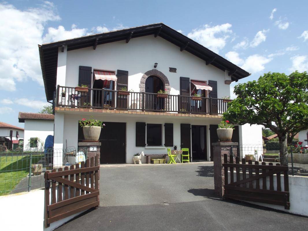 55 M² Gîte ∙ 2 Chambres ∙ 4 Personnes - Pyrénées-Atlantiques