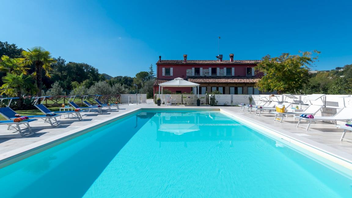 170 M² Villa ∙ 6 Schlafzimmer ∙ 16 Gäste - Pergola