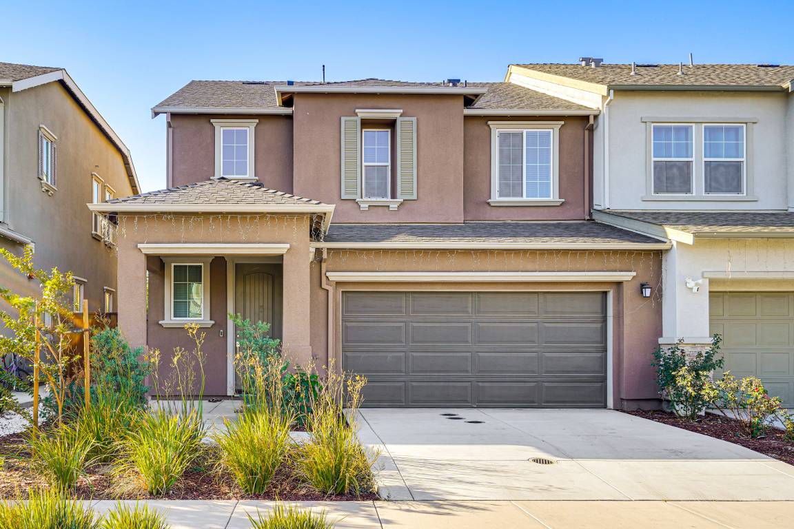 195 M² House ∙ 3 Bedrooms ∙ 6 Guests - Tracy, CA