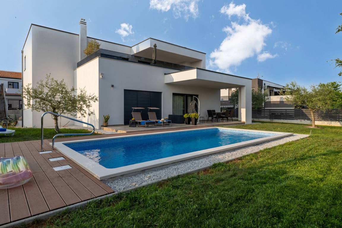 75 M² Apartment ∙ 2 Bedrooms ∙ 5 Guests - Poreč