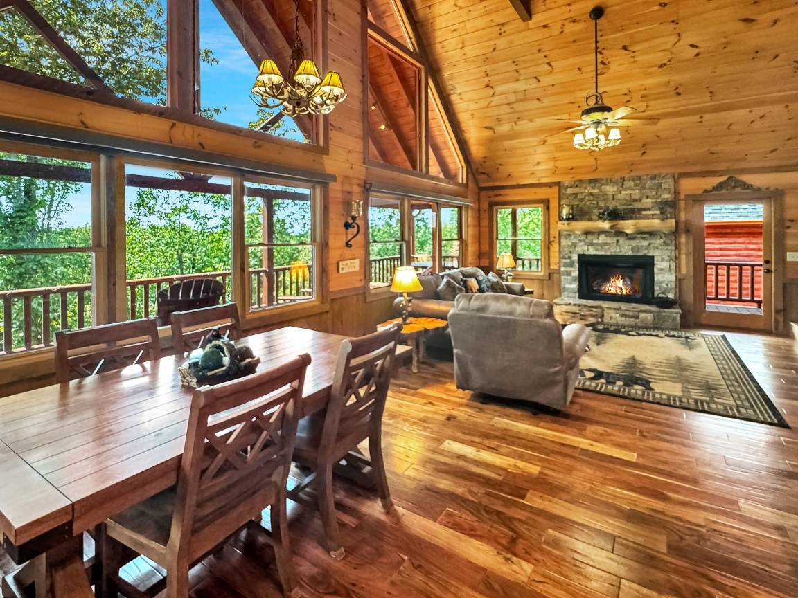 Cabin ∙ 3 Bedrooms ∙ 8 Guests - Nottely Lake, GA