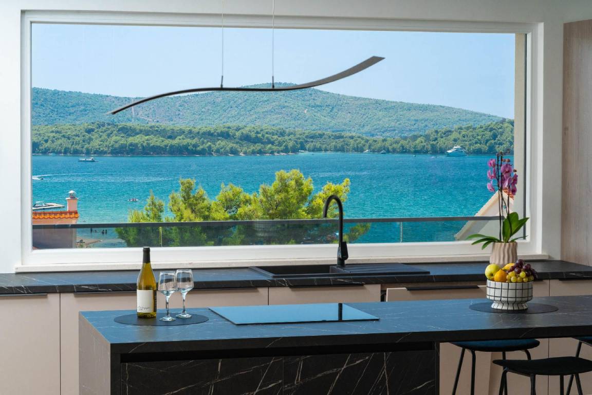 310 M² Ferienhaus ∙ 4 Schlafzimmer ∙ 8 Gäste - Primošten
