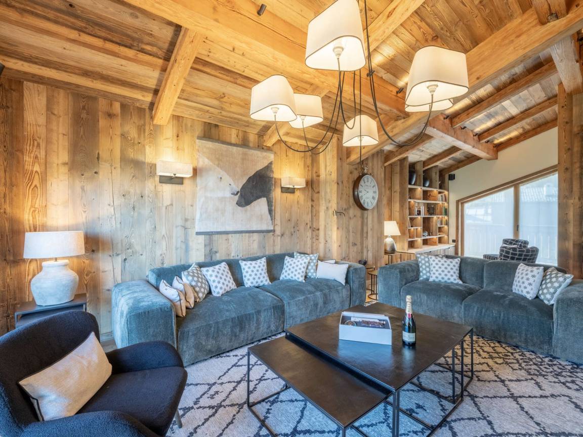 270 M² Chalet ∙ 4 Bedrooms ∙ 12 Guests - Courchevel