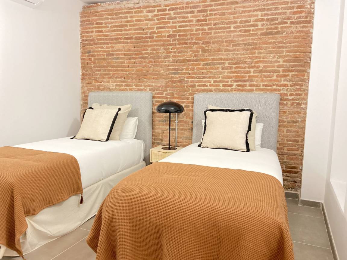 83 M² Apartamento ∙ 2 Quartos ∙ 7 Hóspedes - Madrid