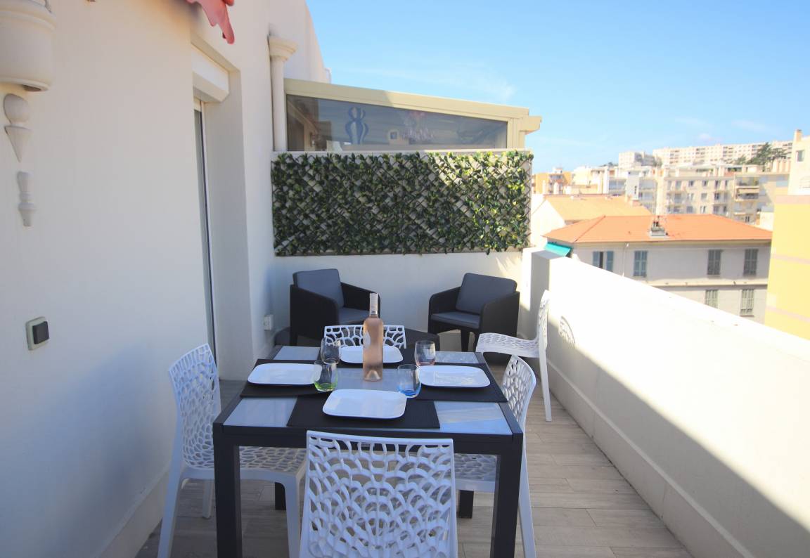 60 M² Ferienwohnung ∙ 2 Schlafzimmer ∙ 4 Gäste - Nizza