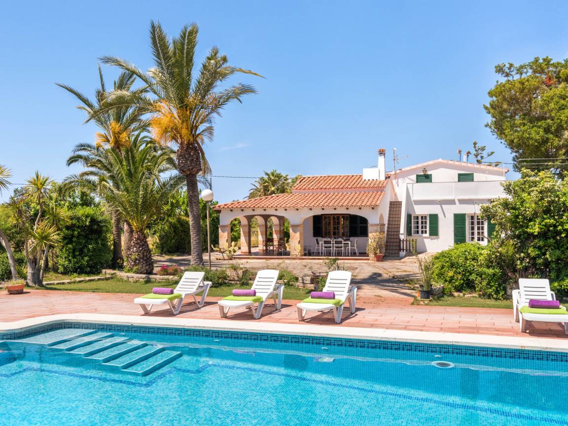 184 M² Villa ∙ 4 Bedrooms ∙ 6 Guests - Minorca
