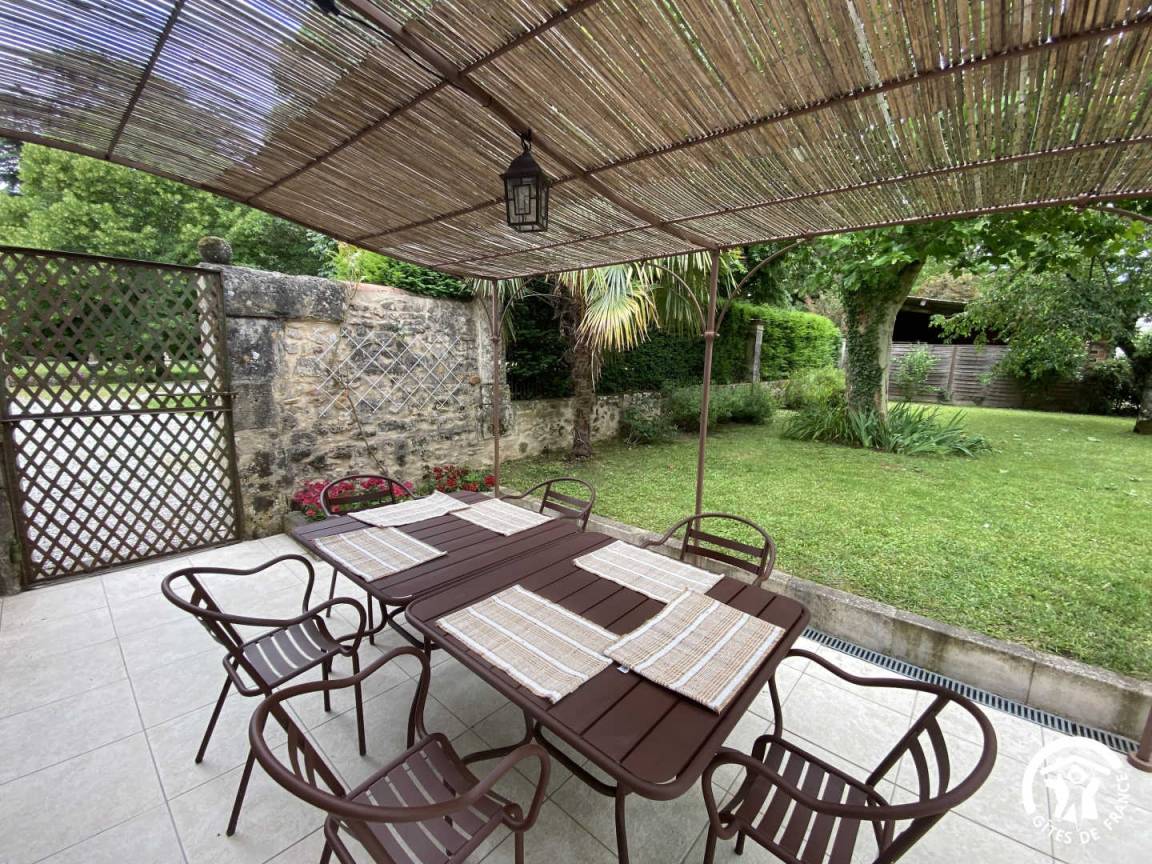 90 M² Gîte ∙ 2 Chambres ∙ 4 Personnes - Castres