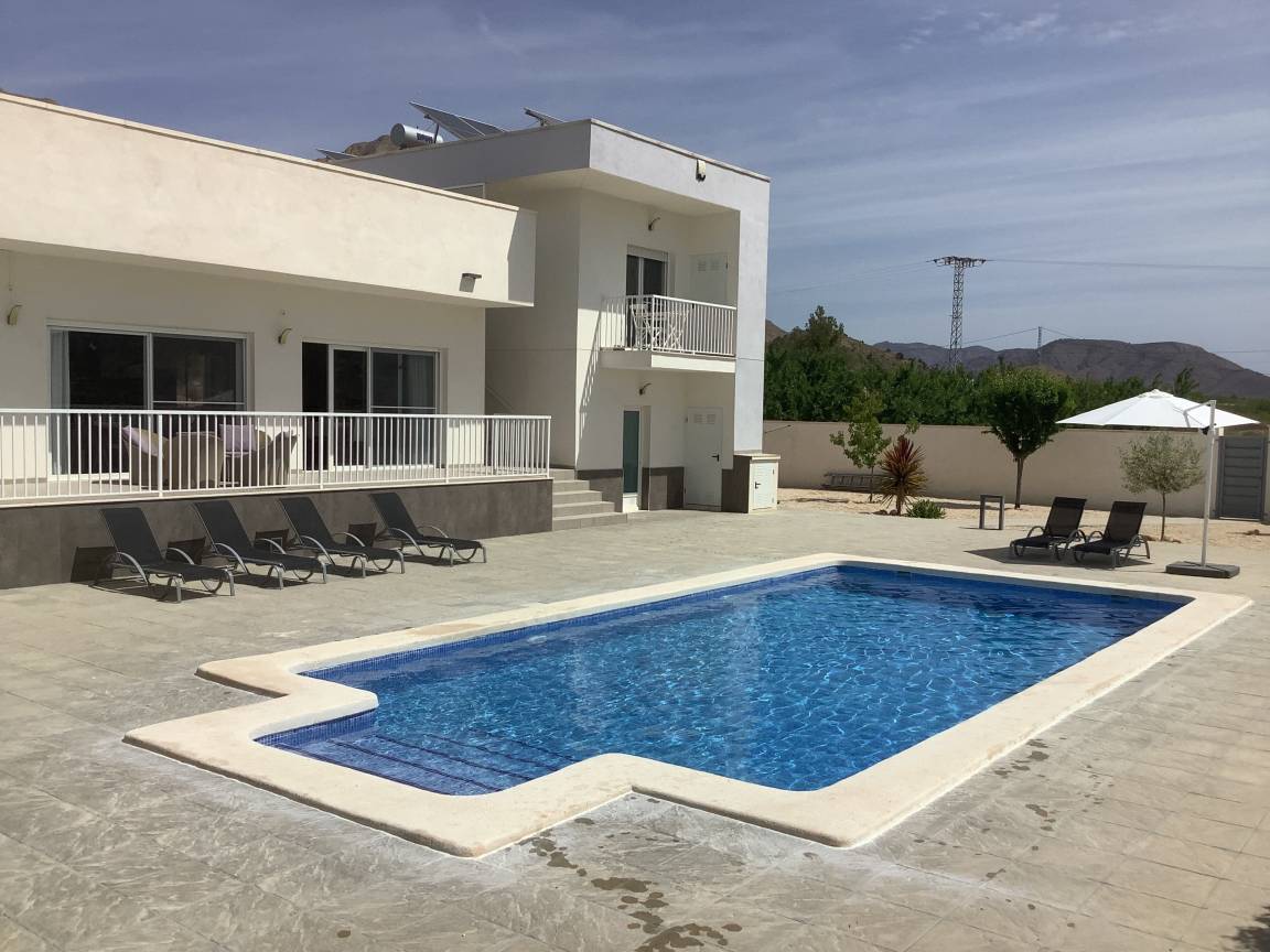 140 M² Hus ∙ 3 Sovrum ∙ 10 Gäster - Fortuna