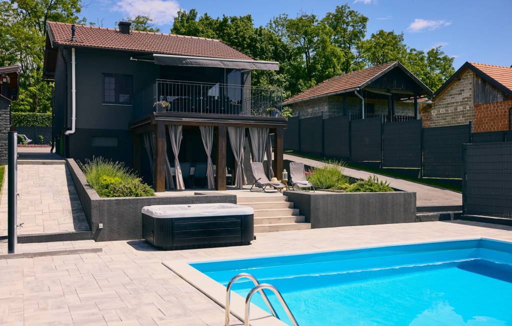 90 M² Villa ∙ 2 Schlafzimmer ∙ 4 Gäste - Kutina