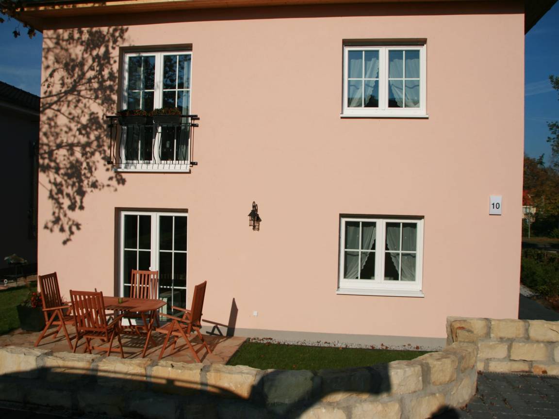 160 M² House ∙ 4 Bedrooms ∙ 16 Guests - Berlin