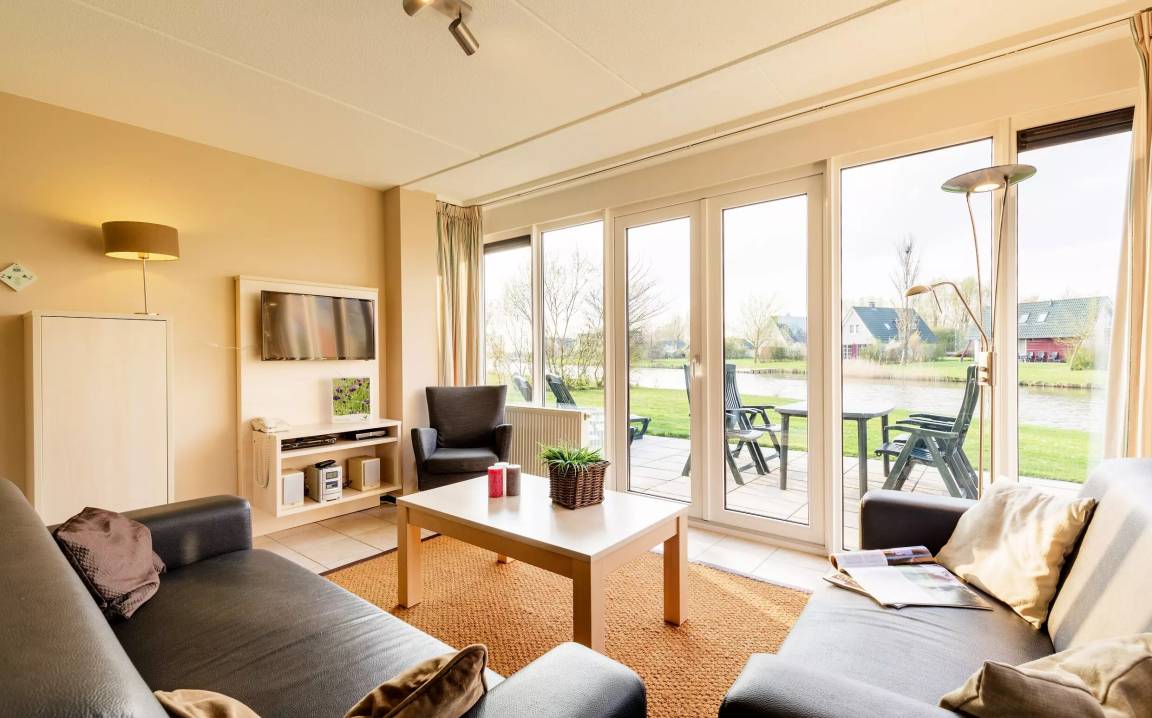 94 M² Mobil-home ∙ 2 Chambres ∙ 4 Personnes - Emmen