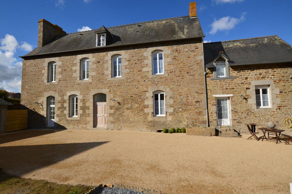 80 M² Gîte ∙ 3 Chambres ∙ 6 Personnes - Fougères