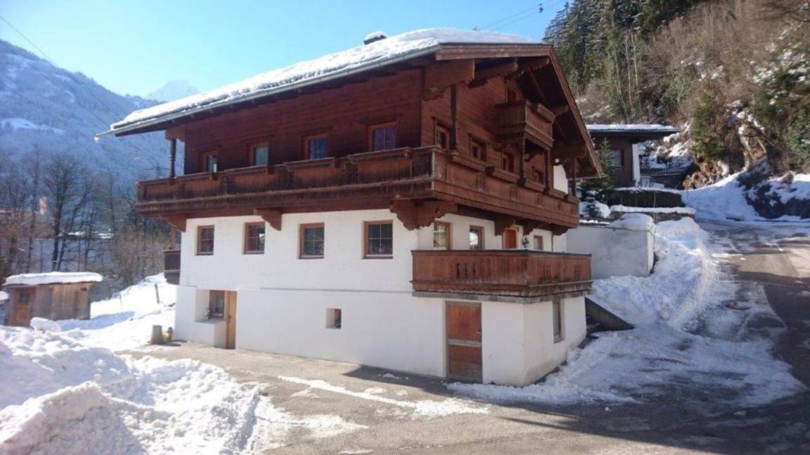 140 M² Apartment ∙ 5 Bedrooms ∙ 12 Guests - Mayrhofen
