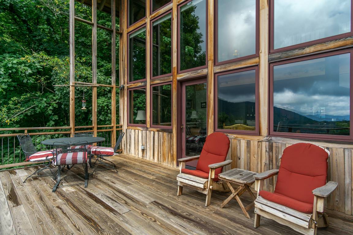 185 M² Cabin ∙ 2 Bedrooms ∙ 4 Guests - Black Mountain, NC