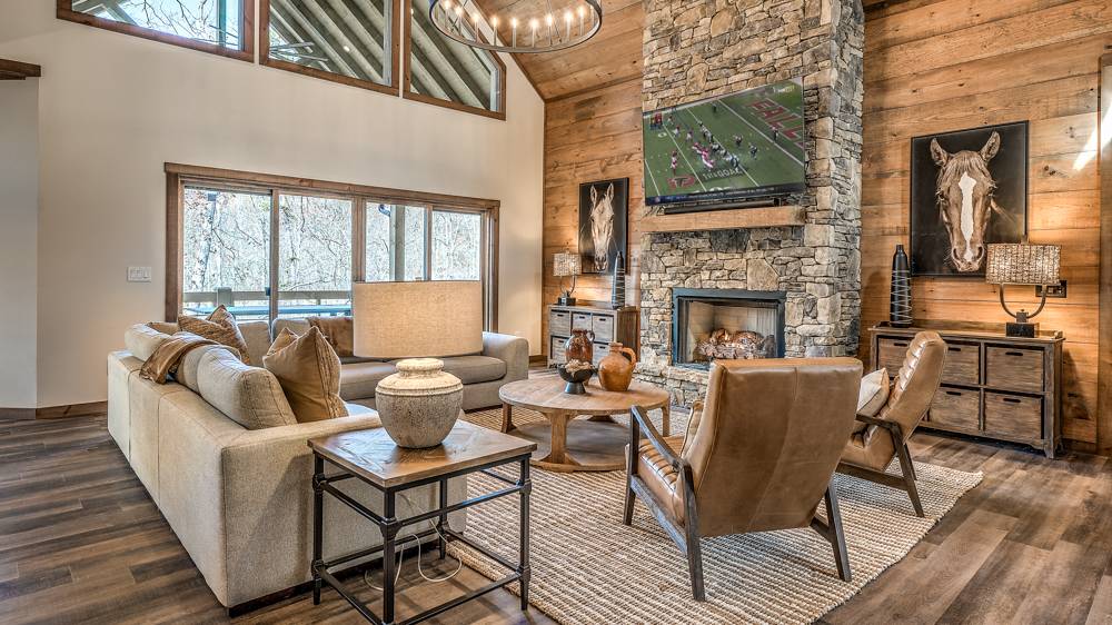 Cabin ∙ 5 Bedrooms ∙ 12 Guests - Blue Ridge, GA