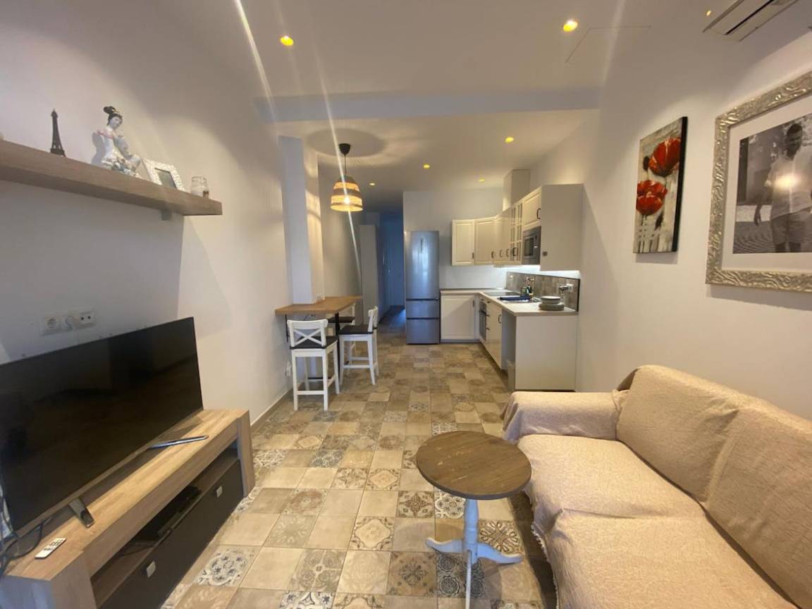 80 M² Ferienwohnung ∙ 2 Schlafzimmer ∙ 4 Gäste - Palma