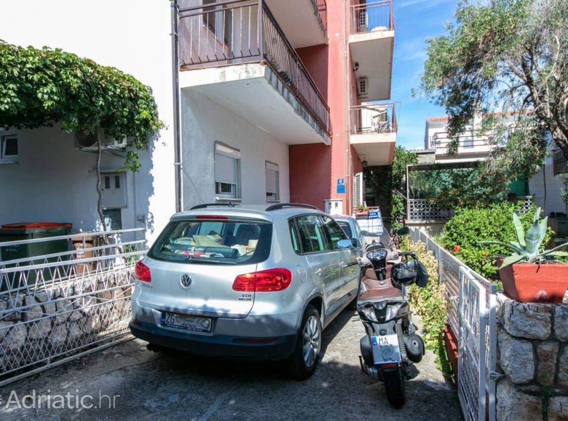 65 M² Ferienwohnung ∙ 2 Schlafzimmer ∙ 5 Gäste - Podaca