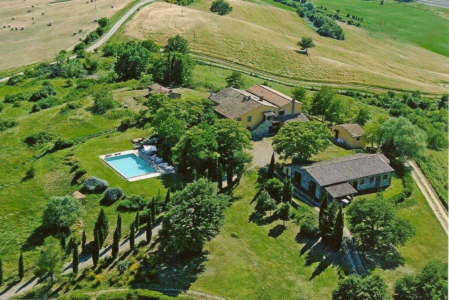 550 M² Farmhouse ∙ 11 Bedrooms ∙ 26 Guests - Lazio