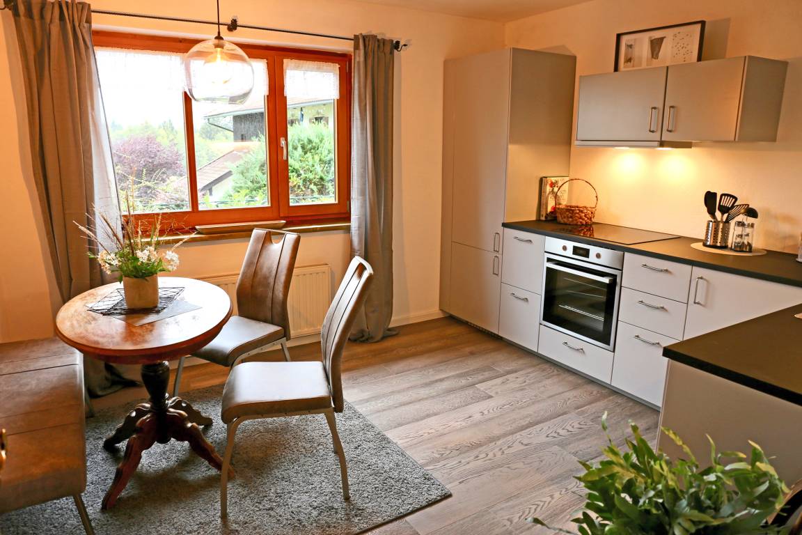 75 M² Ferienwohnung ∙ 2 Schlafzimmer ∙ 4 Gäste - Frasdorf