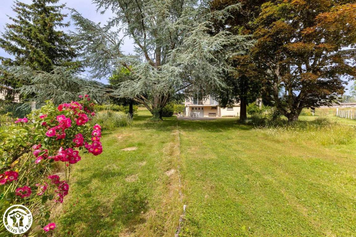 82 M² Gîte ∙ 3 Chambres ∙ 6 Personnes - Puy-de-Dôme